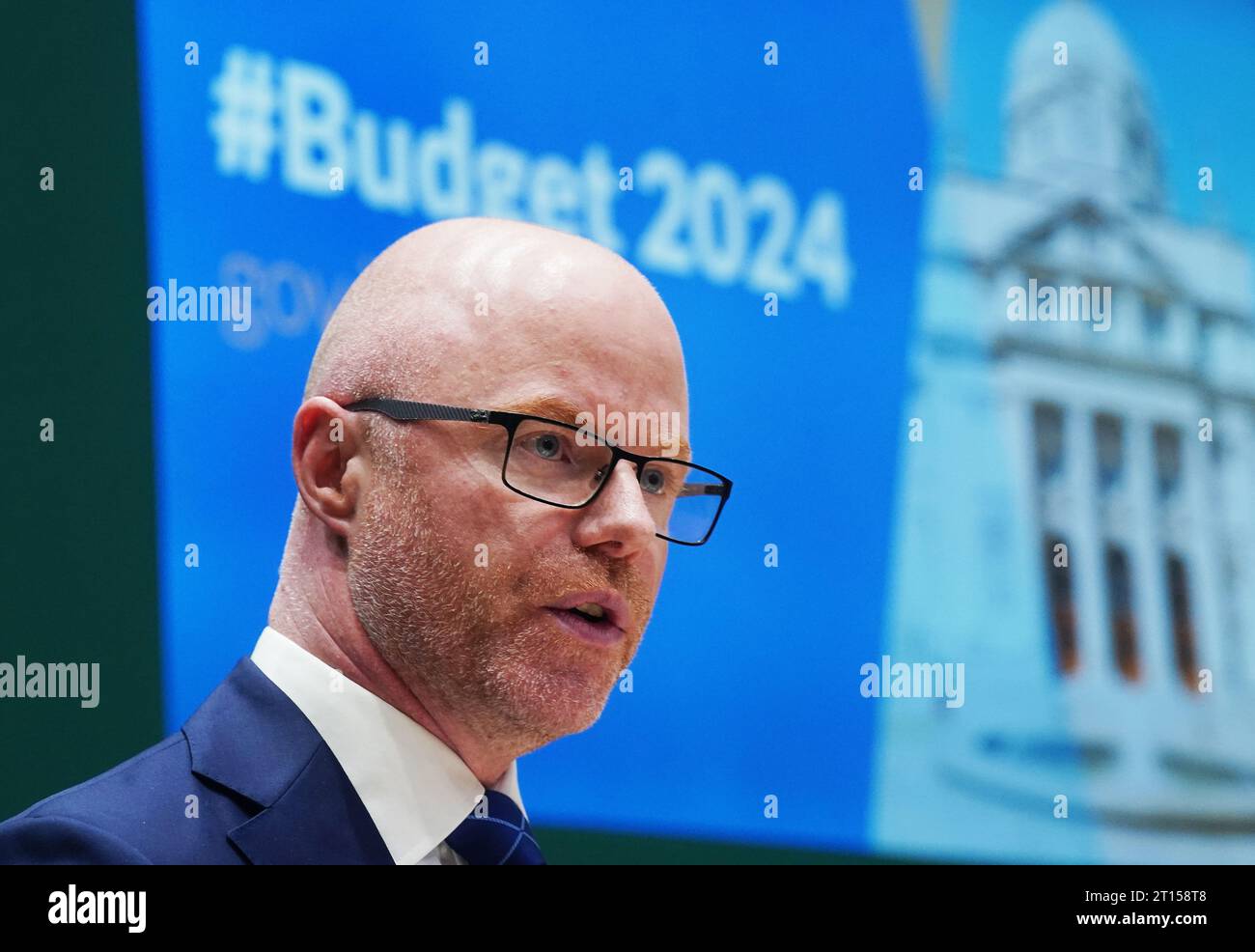 Gesundheitsminister Stephen Donnelly während einer Pressemitteilung des ...