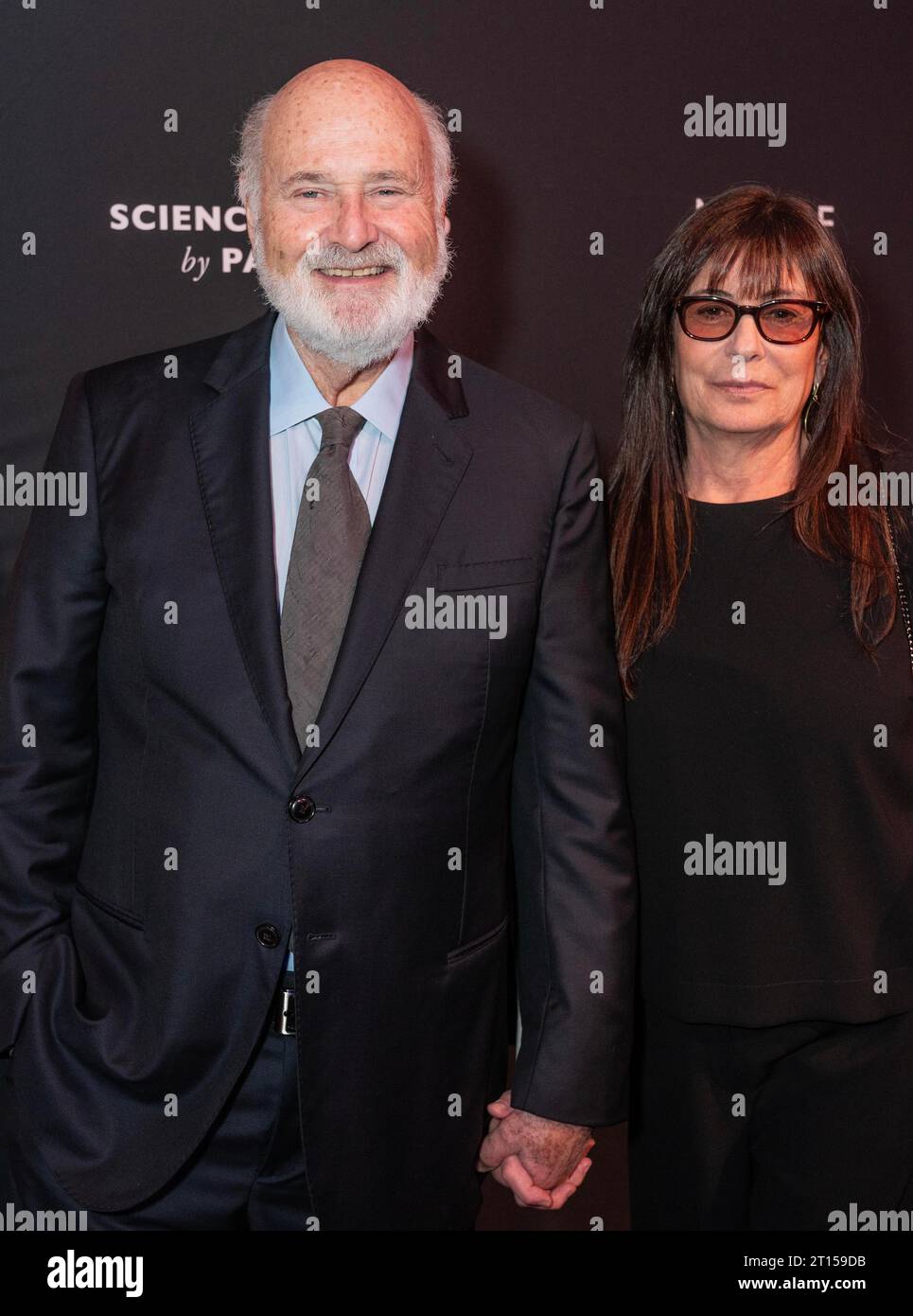 New York, New York, USA. Oktober 2023. Rob reiner und Michele Singer ...