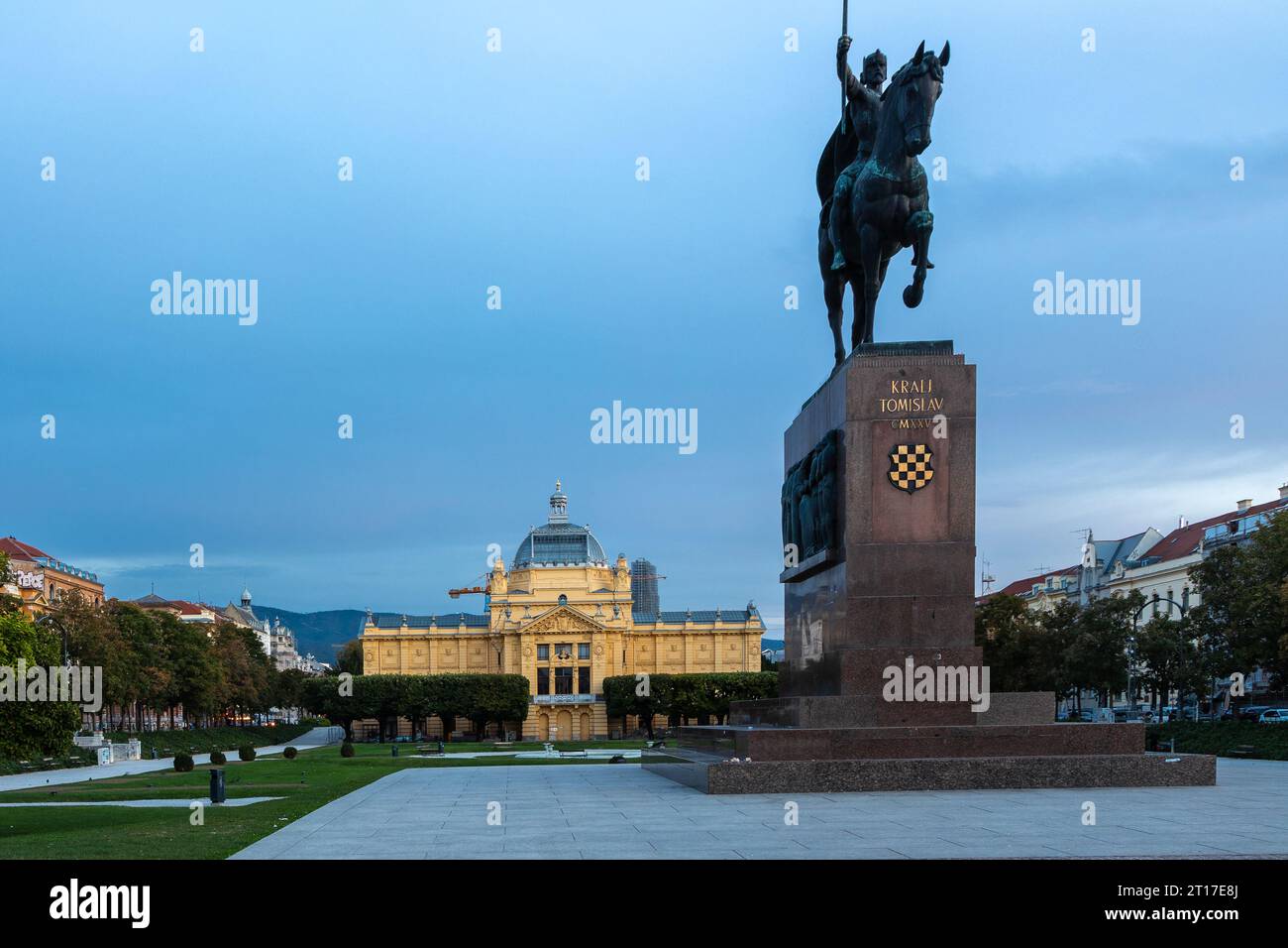 Lenuci hufeisen -Fotos und -Bildmaterial in hoher Auflösung – Alamy