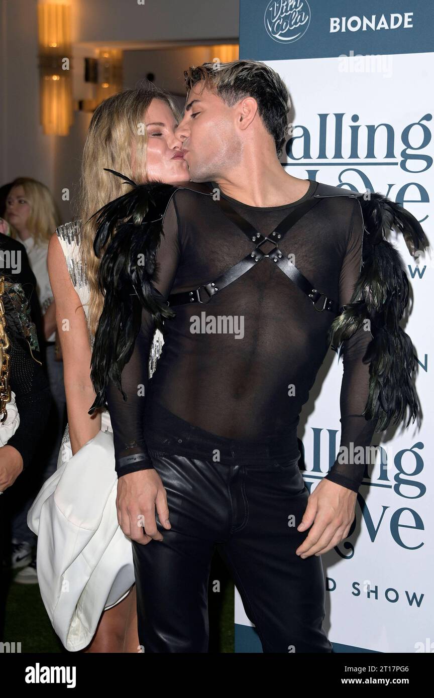 Ayan Yuruk bei der Weltpremiere der Falling in Love Grand Show 2023 im Friedrichstadt-Palast ...