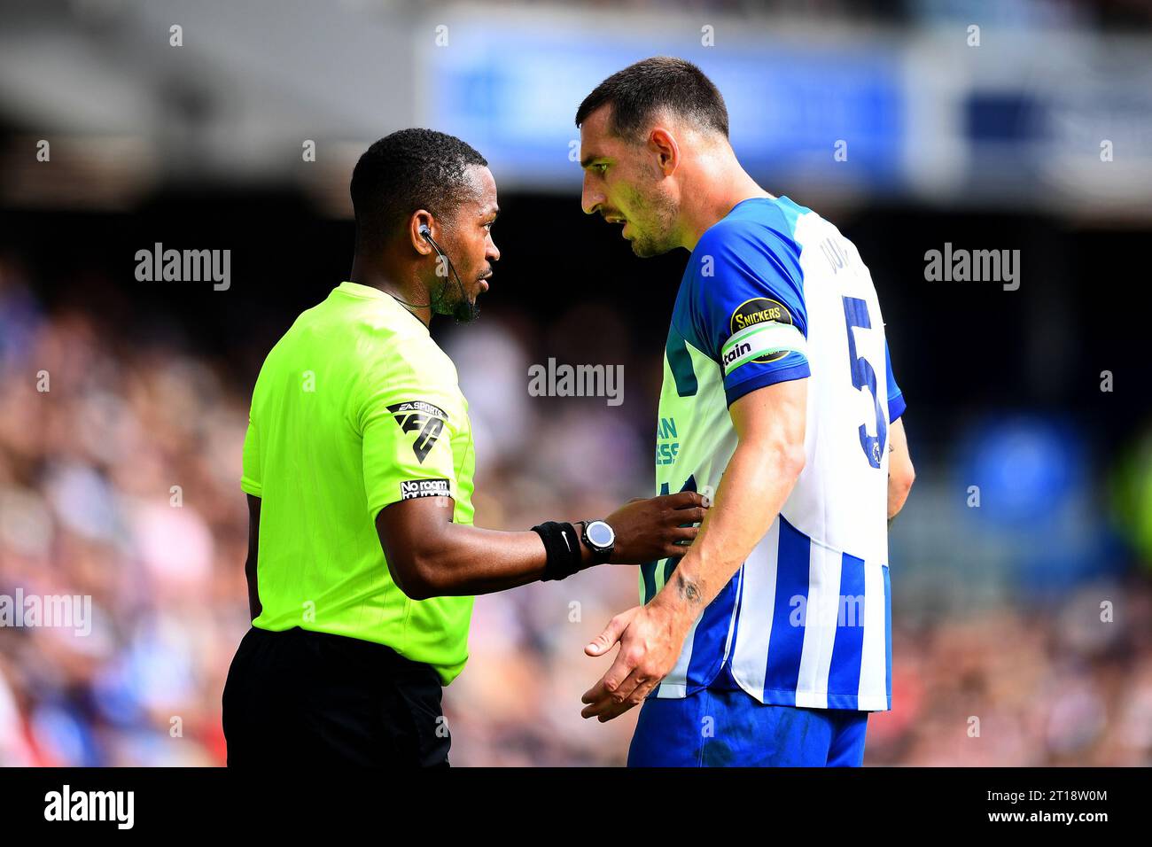 Lewis Dunk aus Brighton und Hove Albion und stellvertretender ...