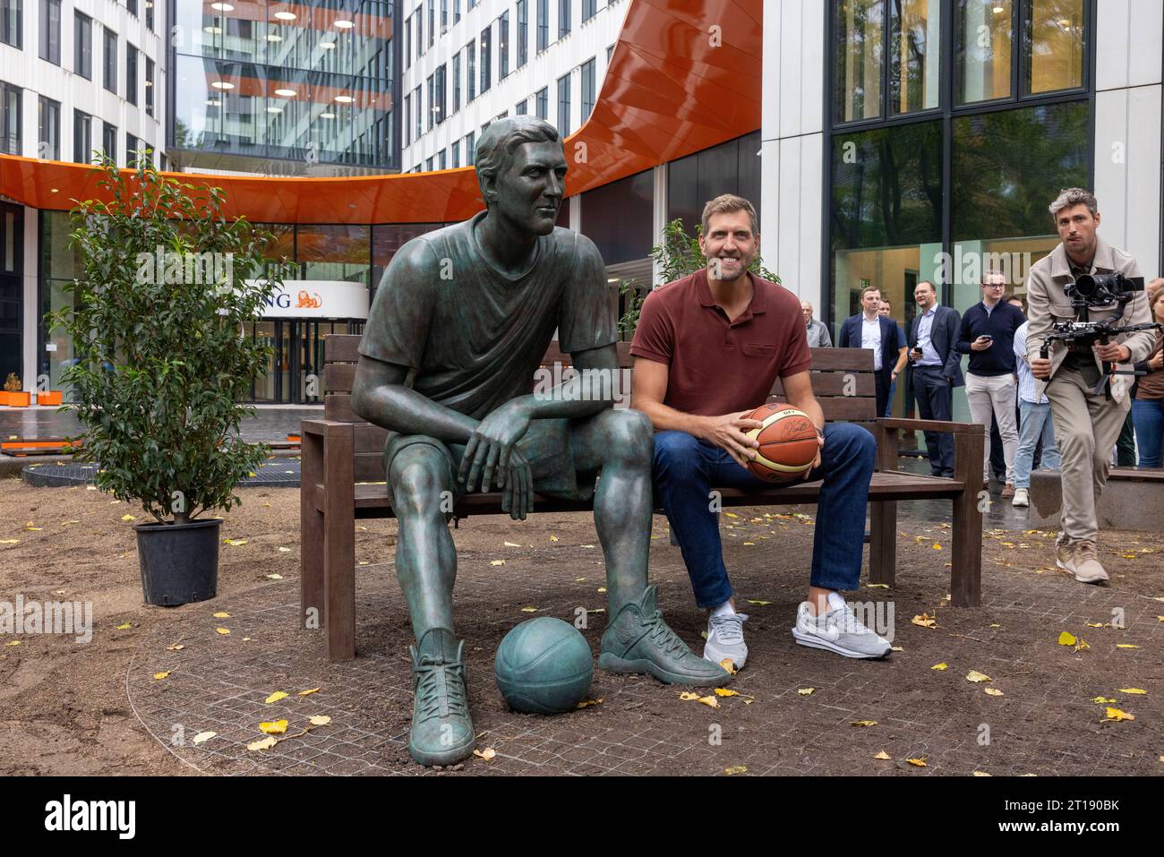 12. Oktober 2023, Hessen, Frankfurt/Main: Dirk Nowitzki, ehemaliger ...