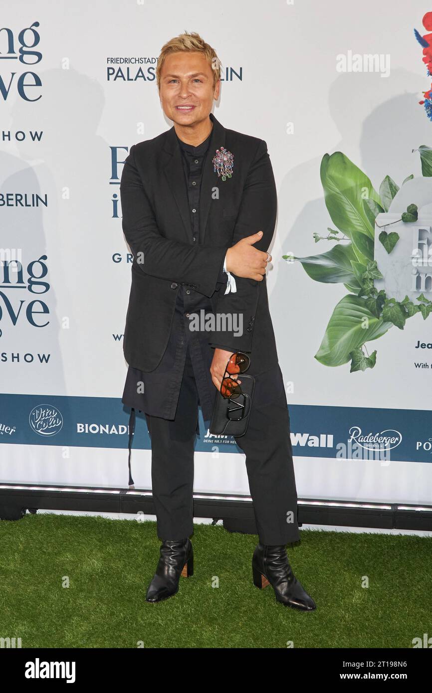 David Tomaszewski - Weltpremiere der Grand Show FALLING IN LOVE im ...