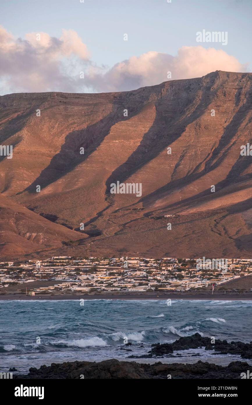 Urbanizacion famara -Fotos und -Bildmaterial in hoher Auflösung – Alamy