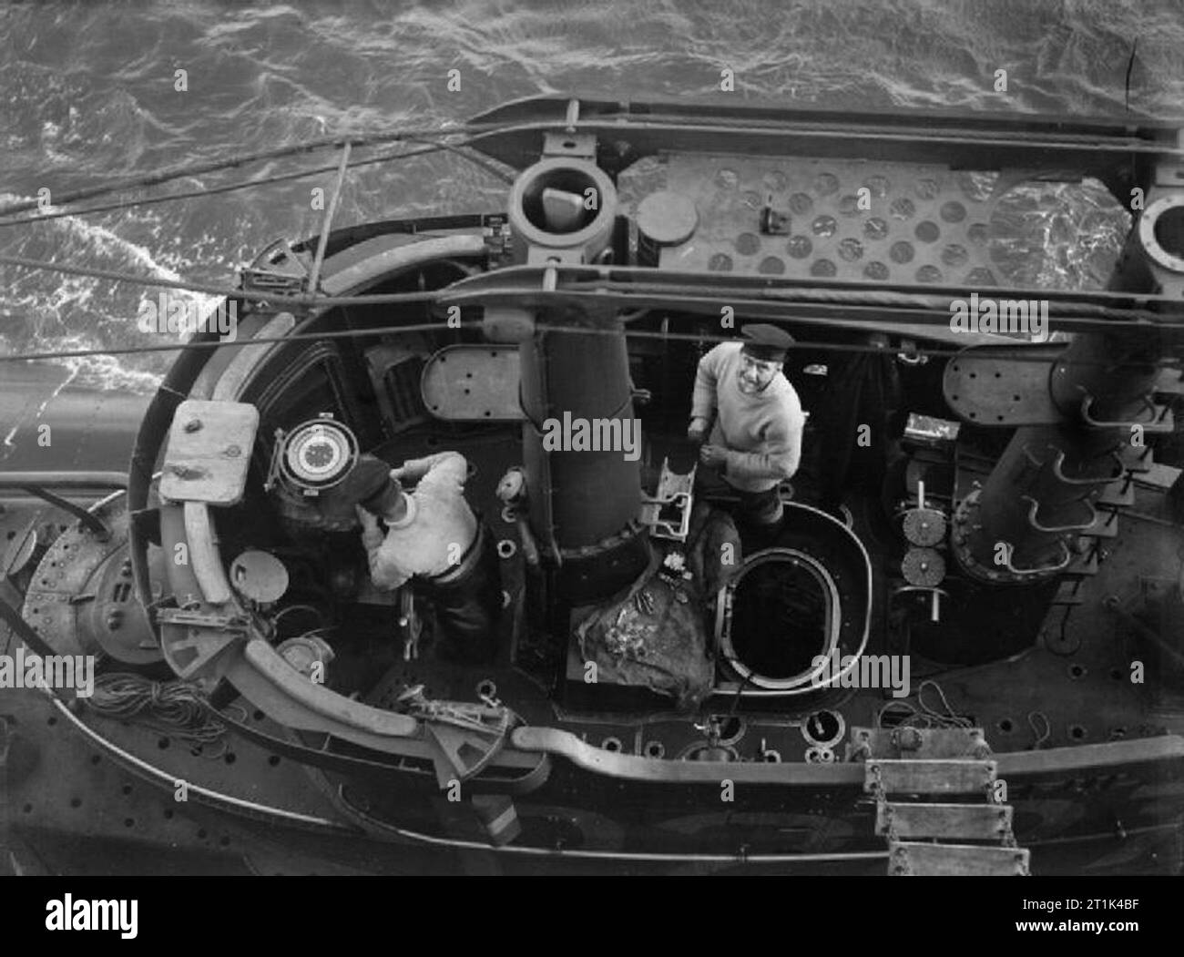 World war 2 submarine bridge -Fotos und -Bildmaterial in hoher ...