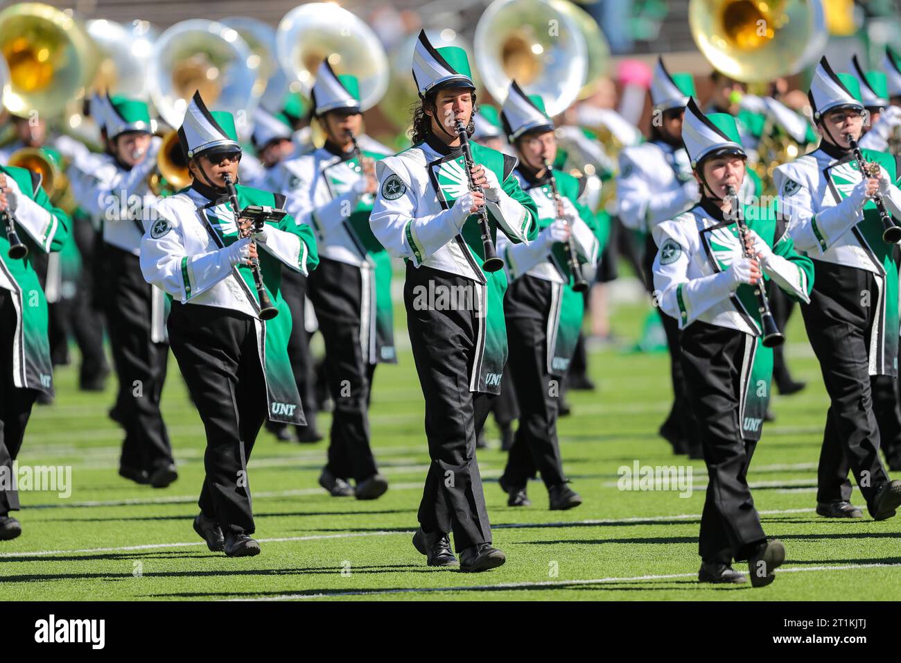 14. Oktober 2023: Die North Texas Band spielt während des Vorspiels für ...