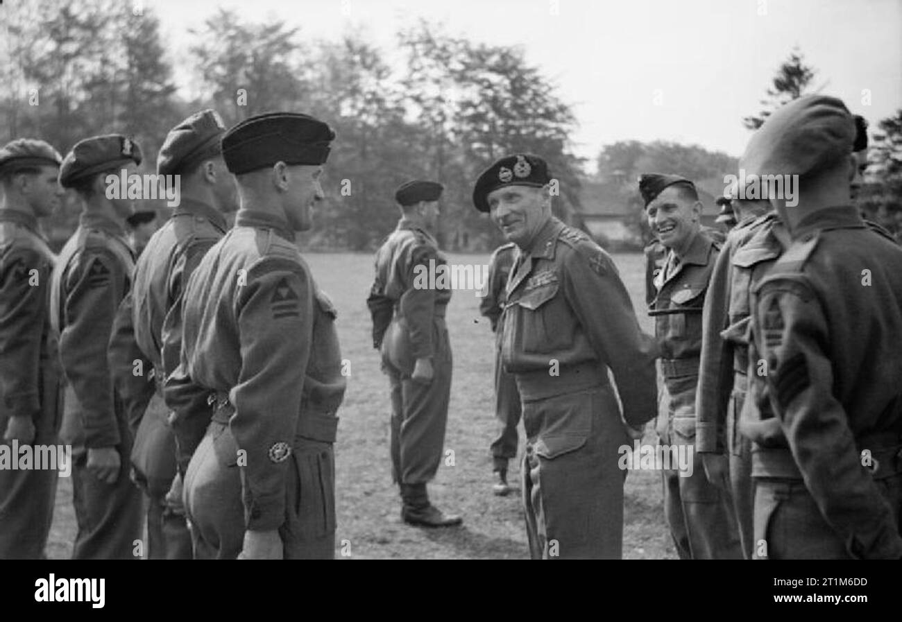 General Montgomery prüft Royal Ulster Rifles, Mai 1944 General Sir ...