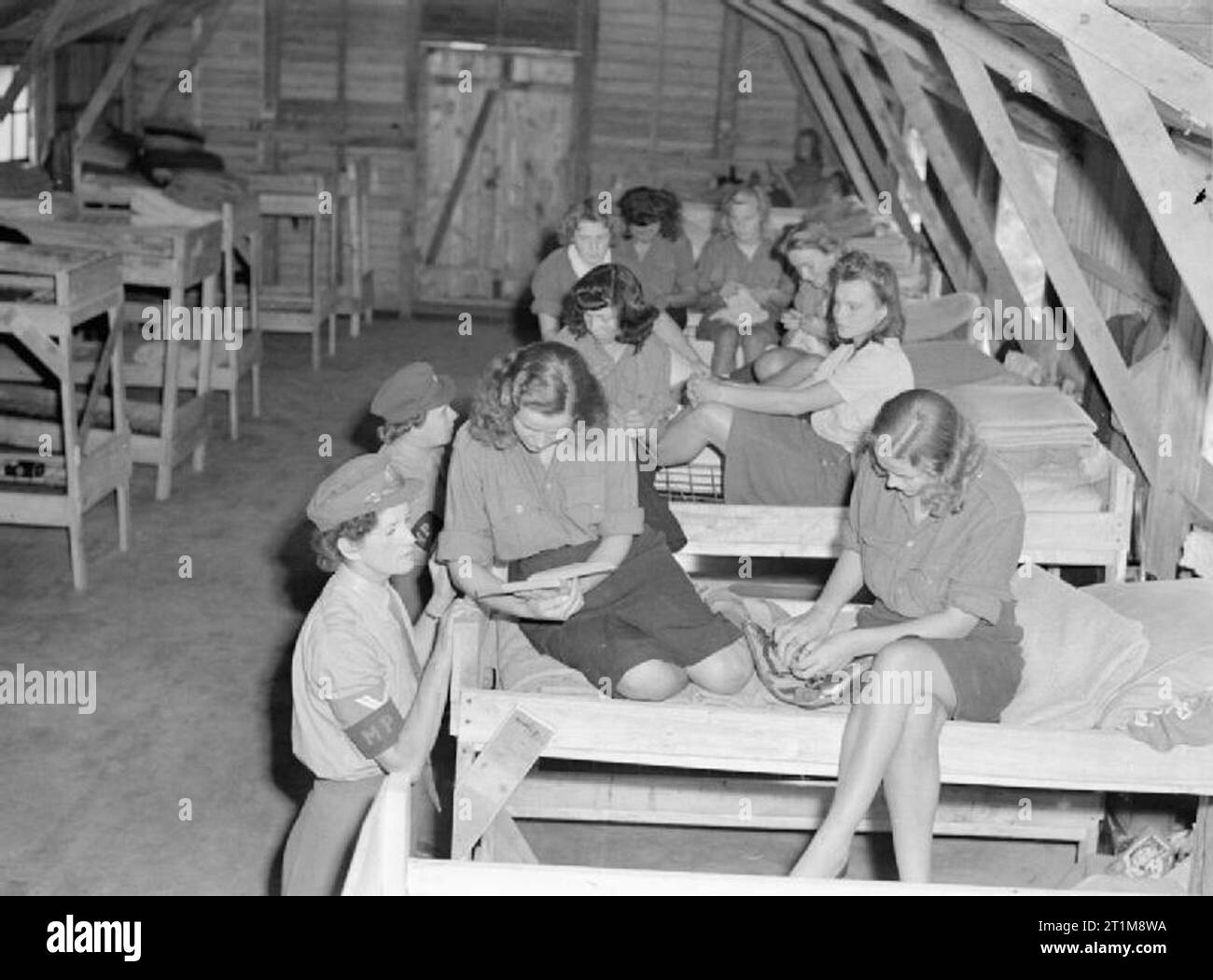 Frauen kriegsgefangene -Fotos und -Bildmaterial in hoher Auflösung – Alamy