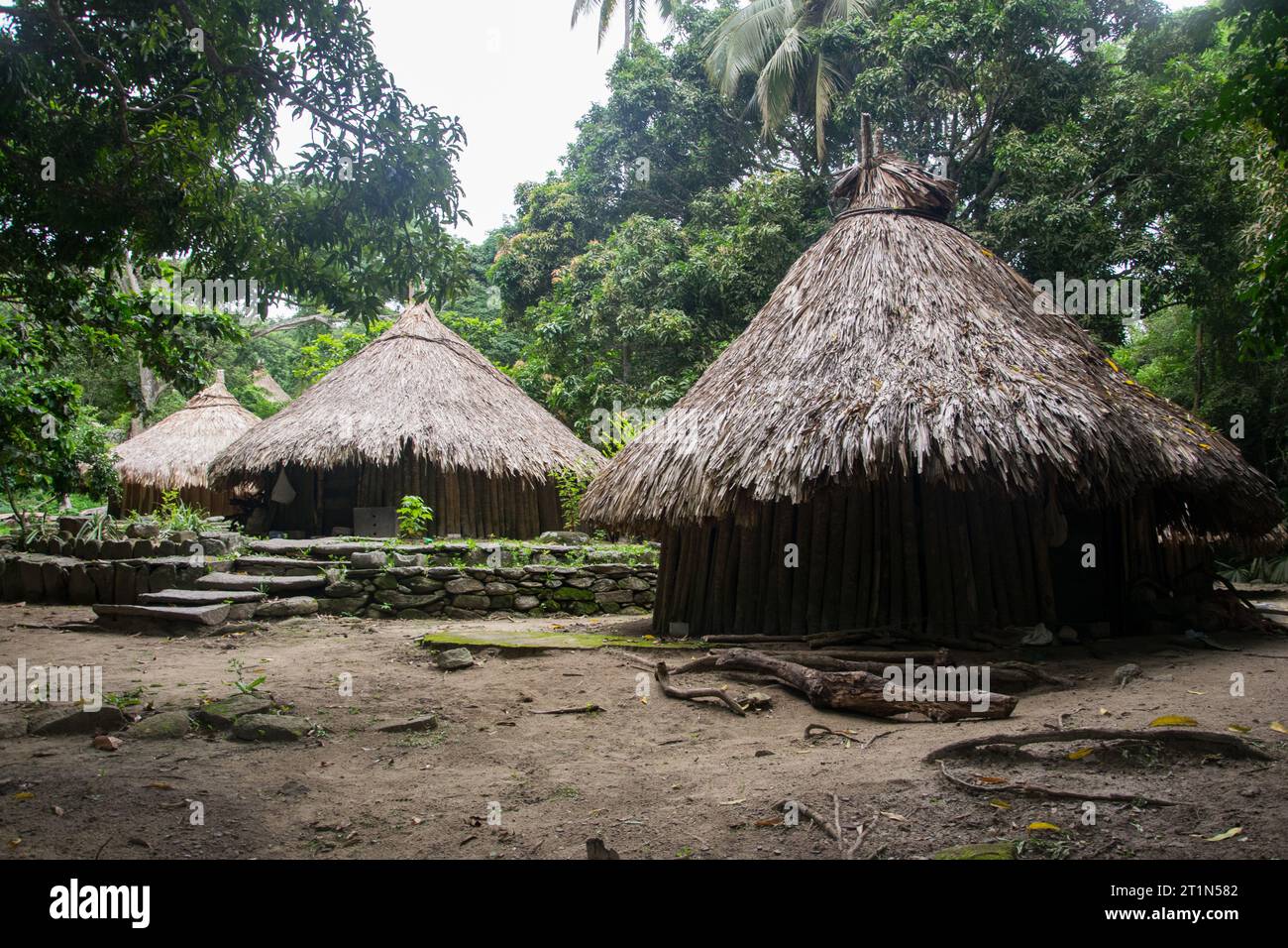 Indigenous village -Fotos und -Bildmaterial in hoher Auflösung – Alamy