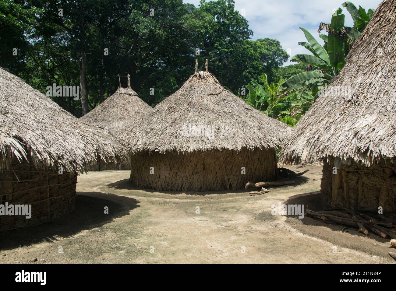 Indigenous village -Fotos und -Bildmaterial in hoher Auflösung – Alamy