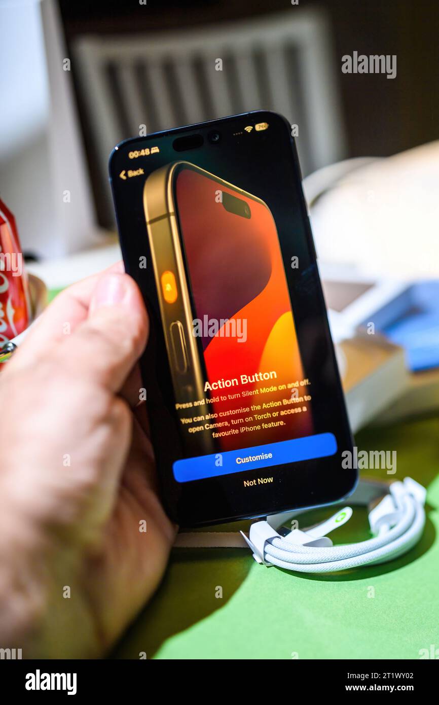 Neuestes apple iphone 15 pro max -Fotos und -Bildmaterial in hoher ...