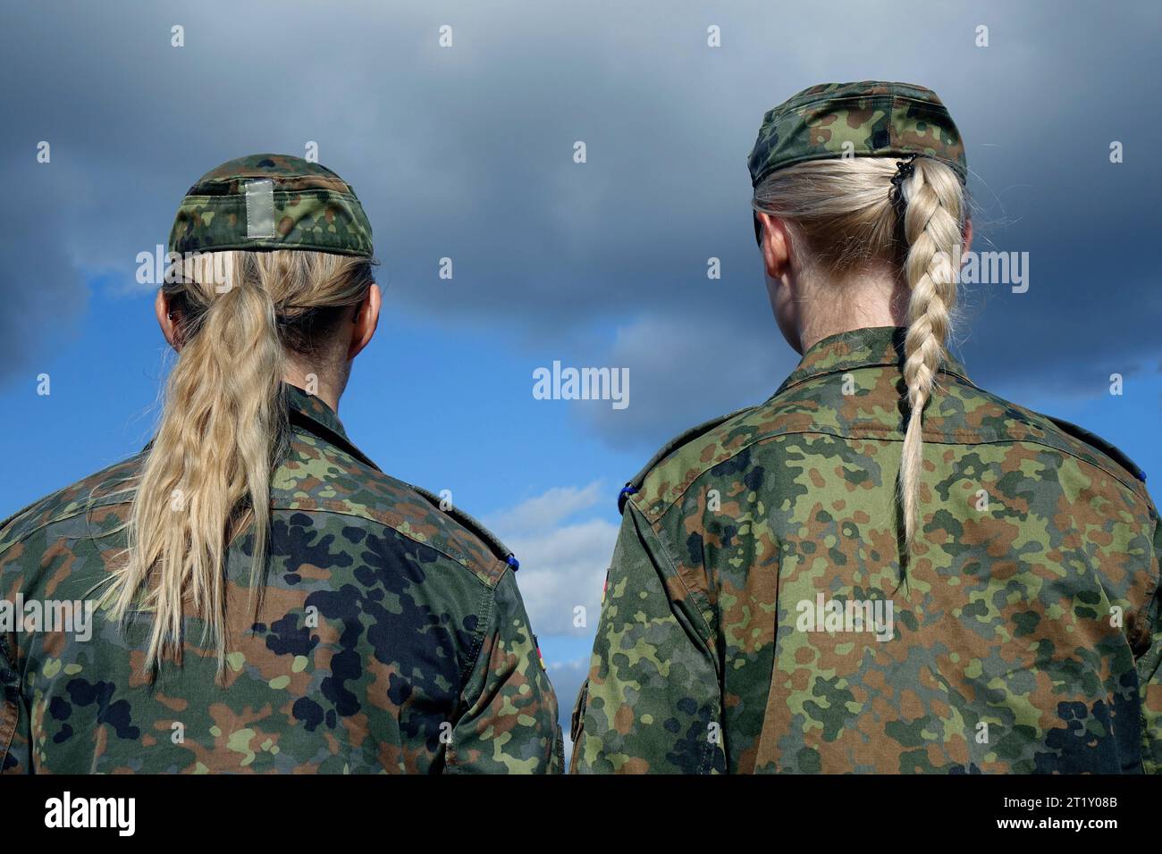 Flecktarn bundeswehr -Fotos und -Bildmaterial in hoher Auflösung – Alamy