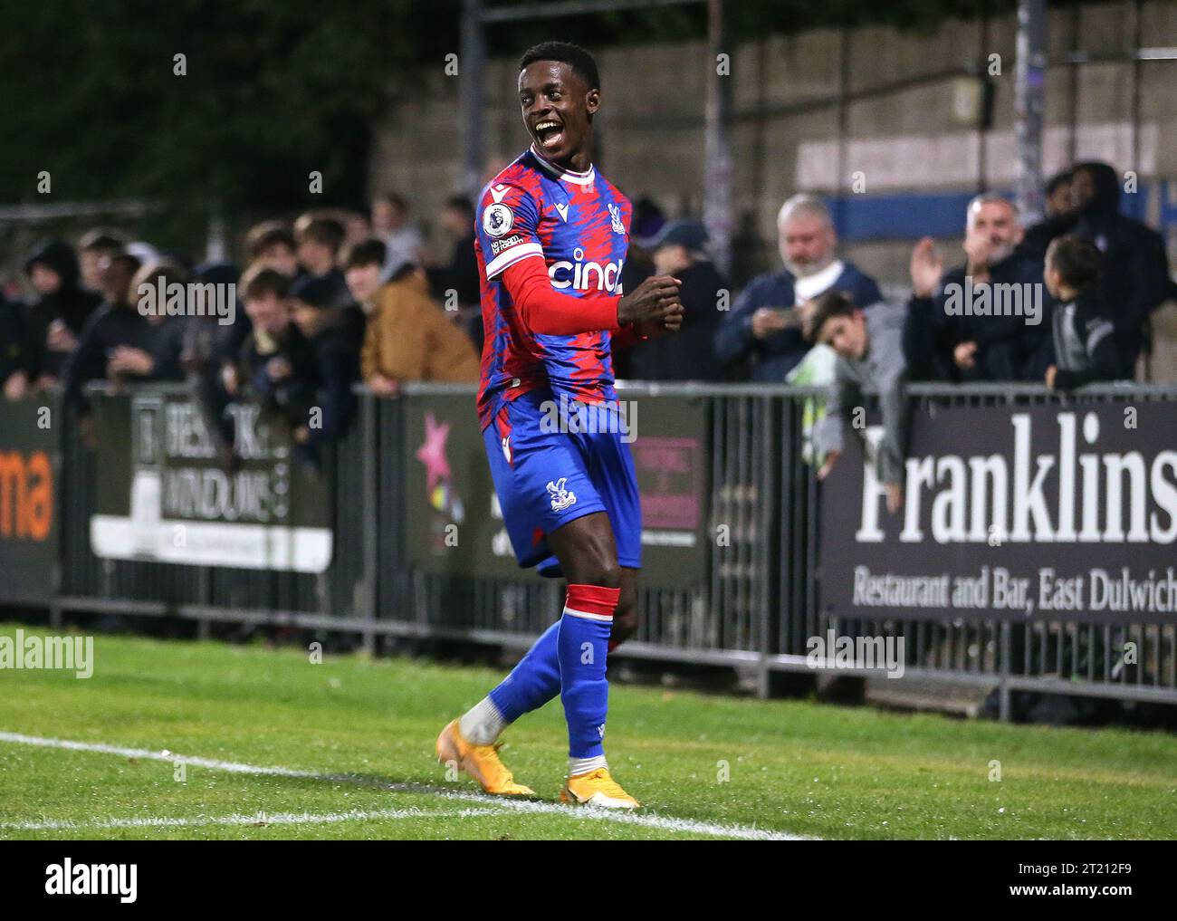 TOR 5:1, Maliq Cadogan von Crystal Palace U21 Torfeier. - Crystal ...