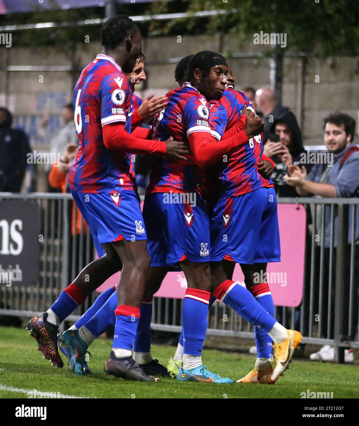 TOR 5:1, Maliq Cadogan von Crystal Palace U21 Torfeier. - Crystal ...