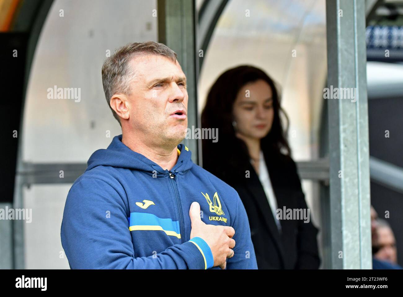 Prag, Tschechien - 14. Oktober 2023: Der ukrainische Trainer Serhiy ...