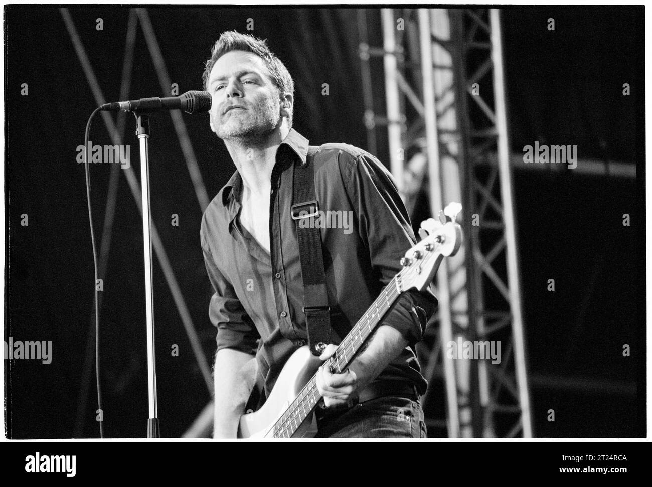 Open air buehne Schwarzweiß-Stockfotos und -bilder - Seite 2 - Alamy