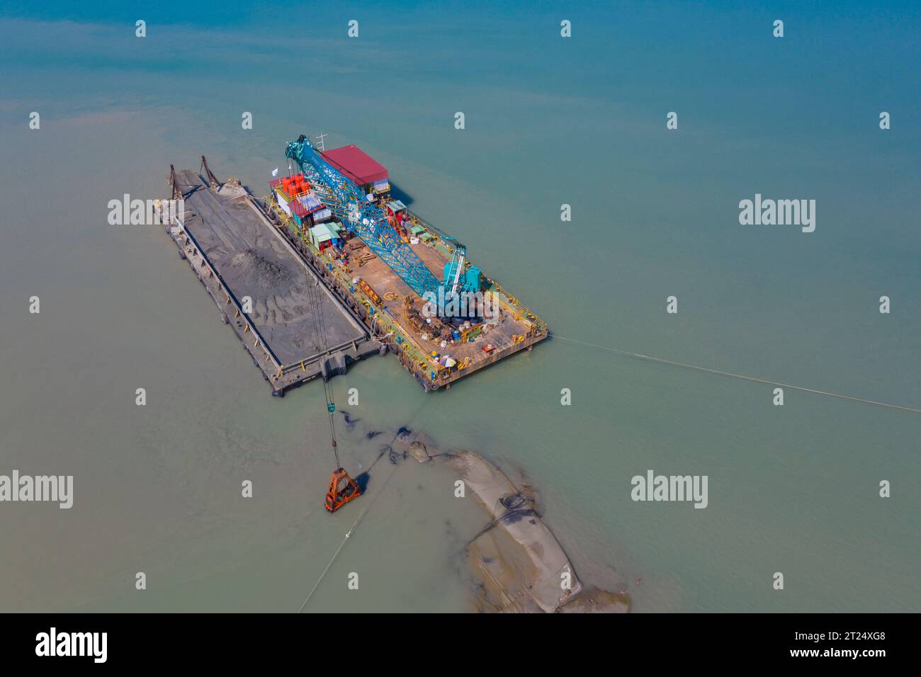 Der untergebaute Hafen von Matarbari ist ein Tiefseehafen bei Matarbari ...