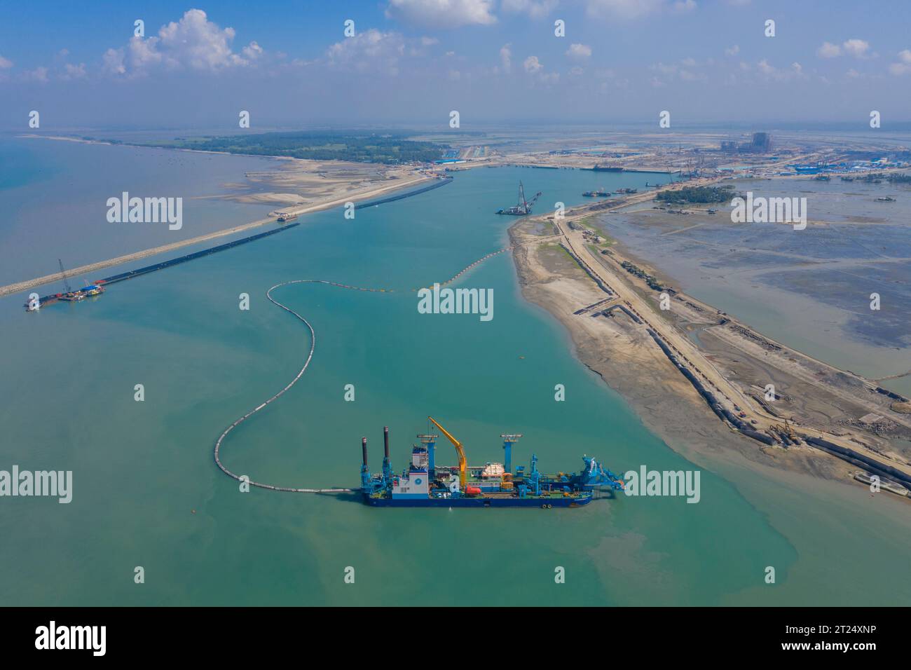 Der untergebaute Hafen von Matarbari ist ein Tiefseehafen bei Matarbari ...