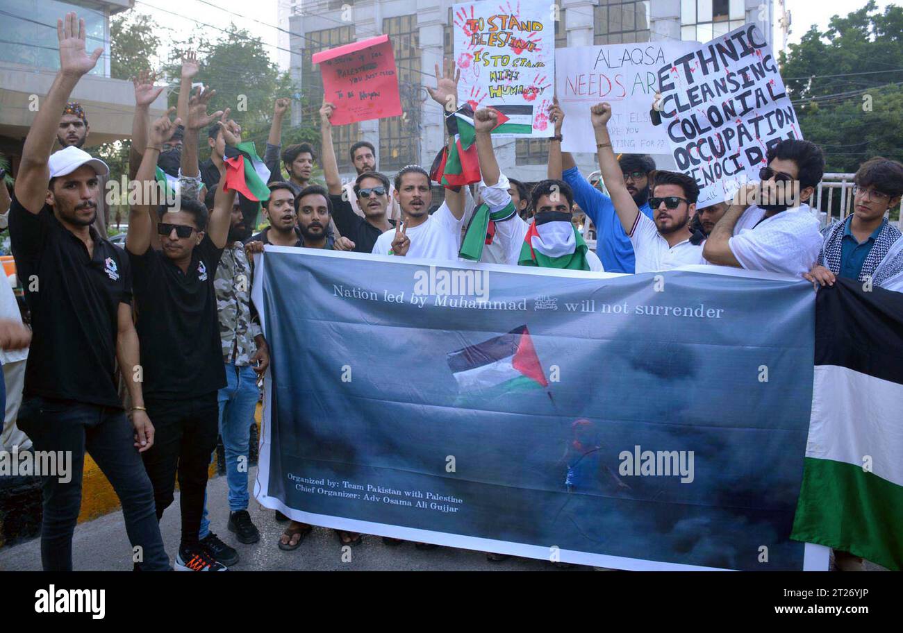 GUJRANWALA, PAKISTAN, 17. Oktober 2023. Mitglieder der ...