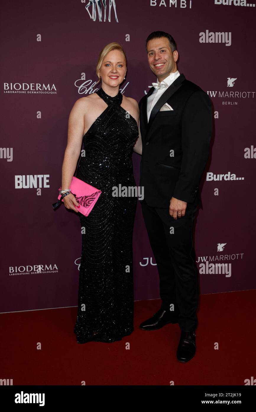 2023 Aramis Gianella-Borradori mit Ehefrau beim Tribut an Bambi im JW ...