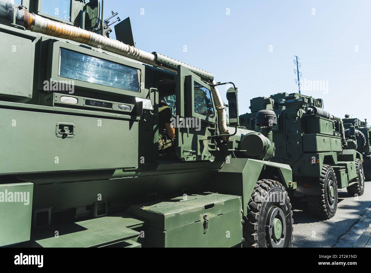 Krieger gepanzerte kampffahrzeuge -Fotos und -Bildmaterial in hoher ...