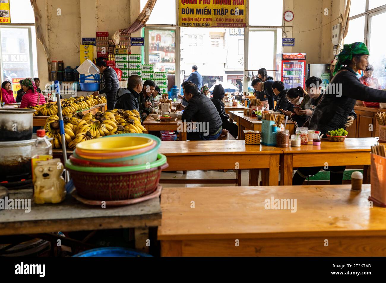 Hmong frauen in sapa vietnam -Fotos und -Bildmaterial in hoher ...