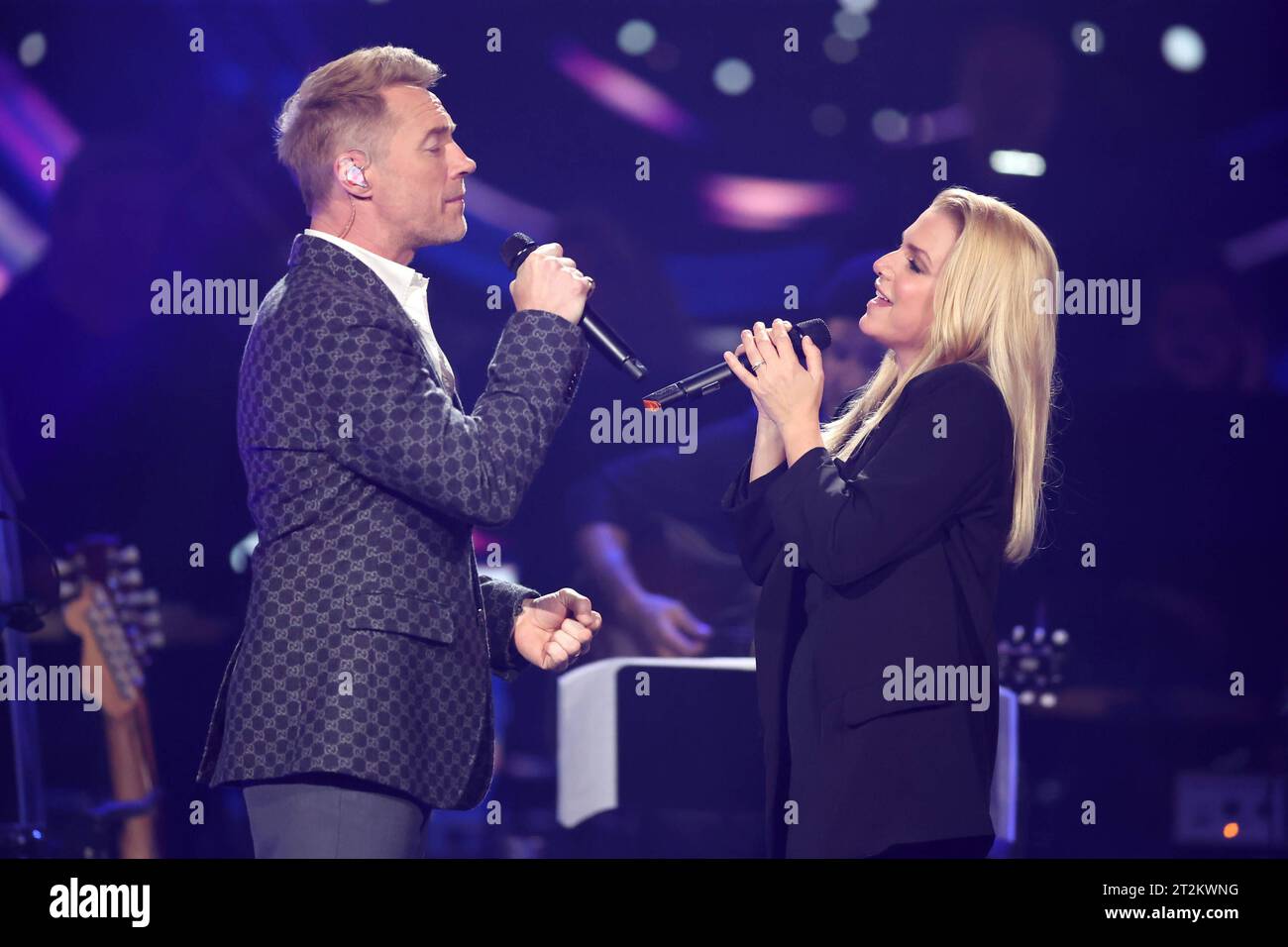 MDR - Ihre Lieder . Sänger Ronan Keating und Sängerin Jeanette ...