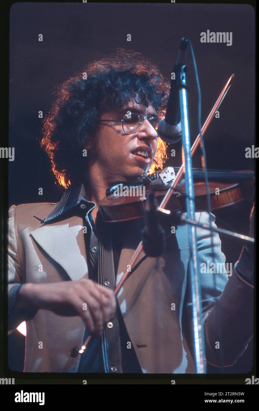 Der Musiker David Bromberg spielte im Sommer 1977 auf der Bühne im ...
