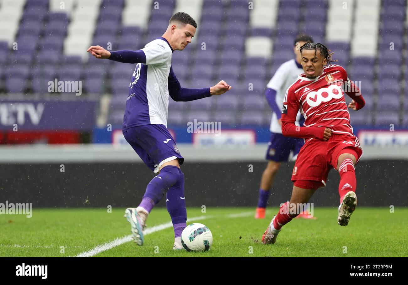 Brüssel, Belgien Oktober 2023. Robbie ure von RSCA Futures und Lucas ...