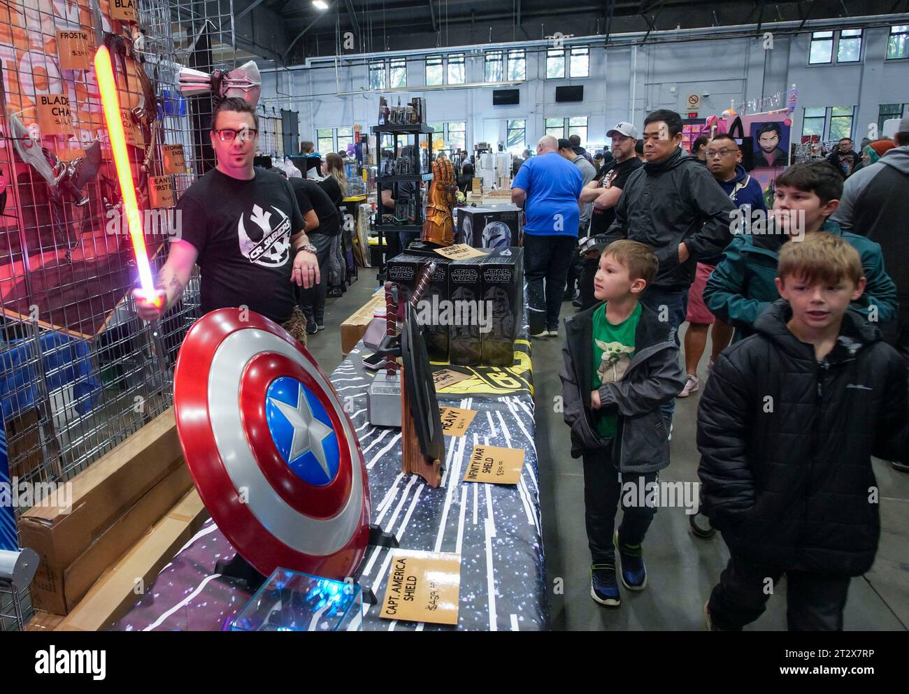 Kanada, Kanada. Oktober 2023. Besucher besuchen die Vancouver Comic and ...