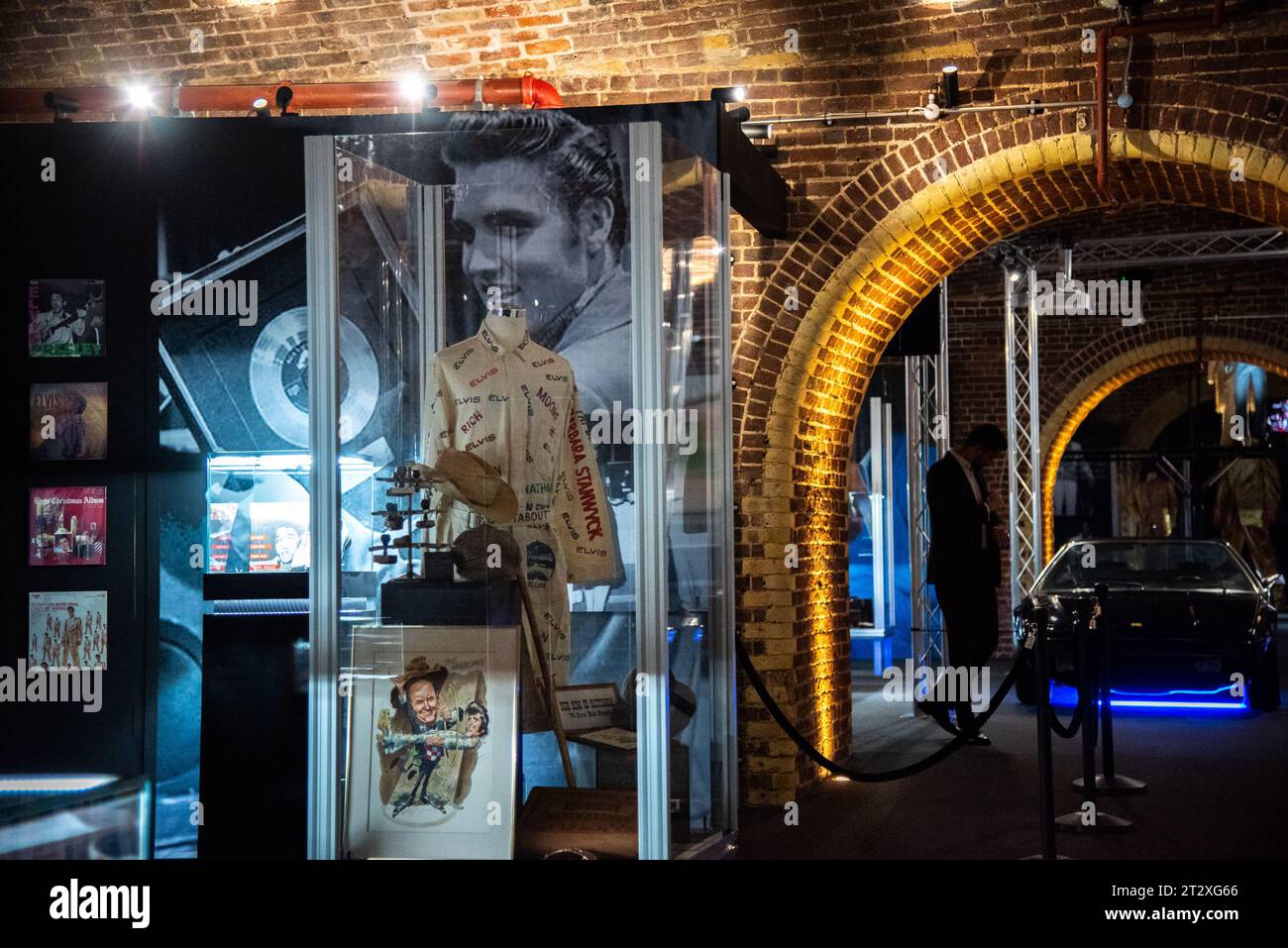 Exponate und Fotos, ausgestellt in der Ausstellung Direct from ...