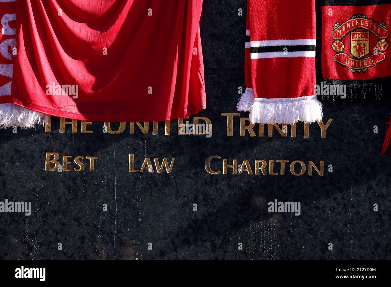 Die United Trinity Statue in Old Trafford, Manchester, erinnert an Sir ...