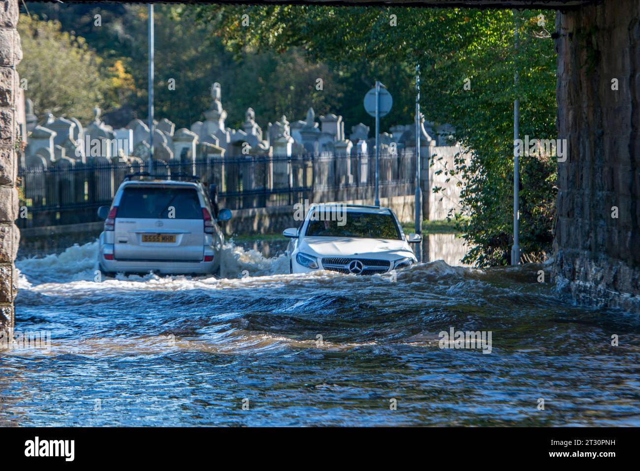 Hochwasser hochwasser hochwasser hochwasser -Fotos und -Bildmaterial in ...