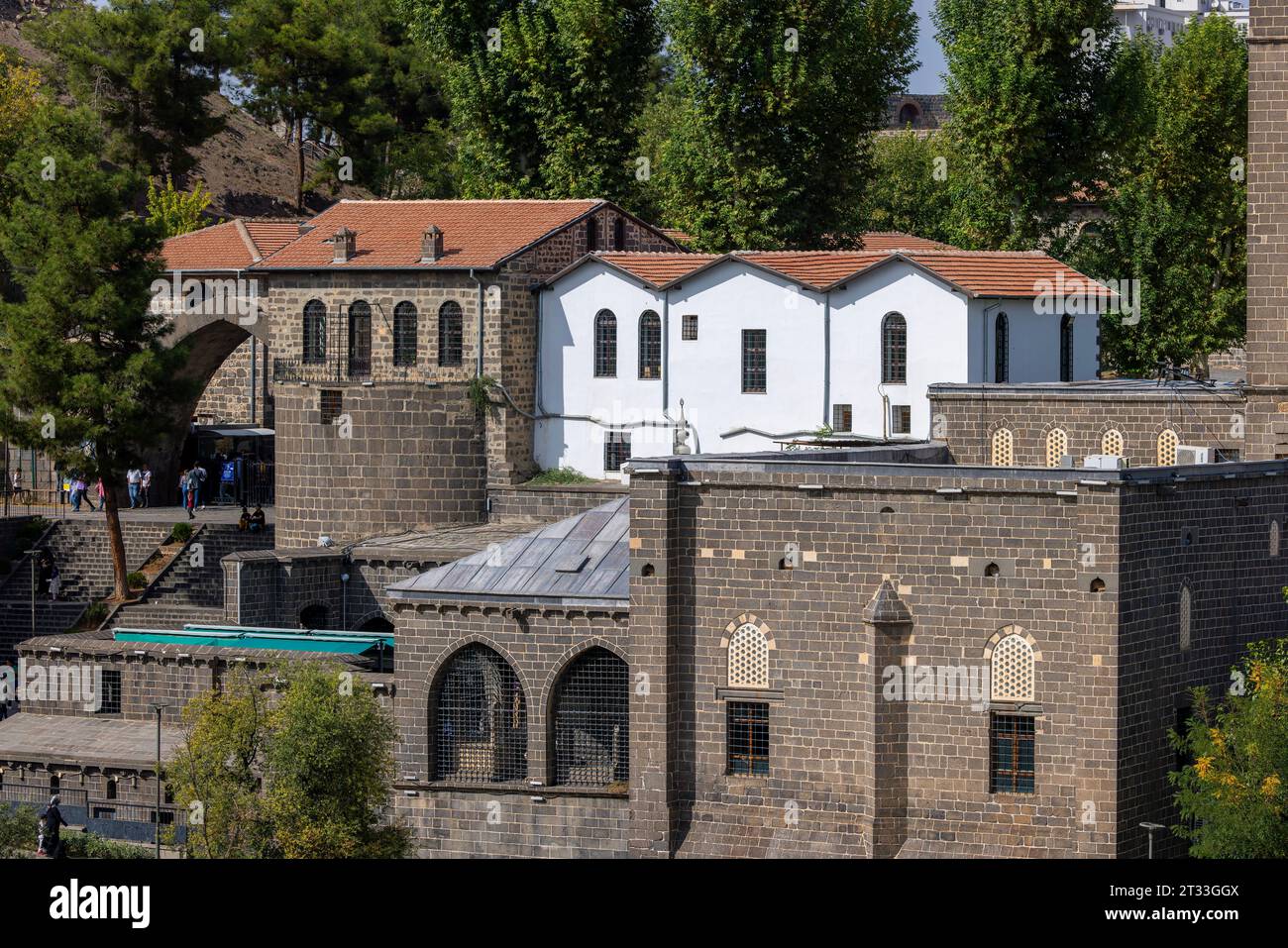Hazrat suleiman moschee -Fotos und -Bildmaterial in hoher Auflösung – Alamy