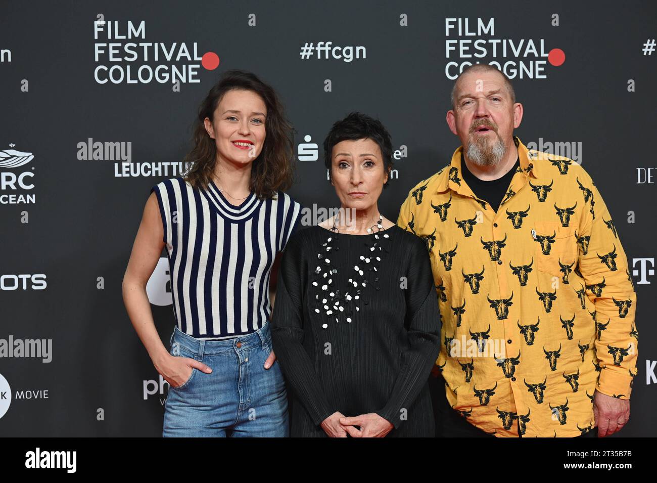 Schauspieler Tinka Fürst, Renan Demirkan und Dietmar Bär, l-r, kommt ...