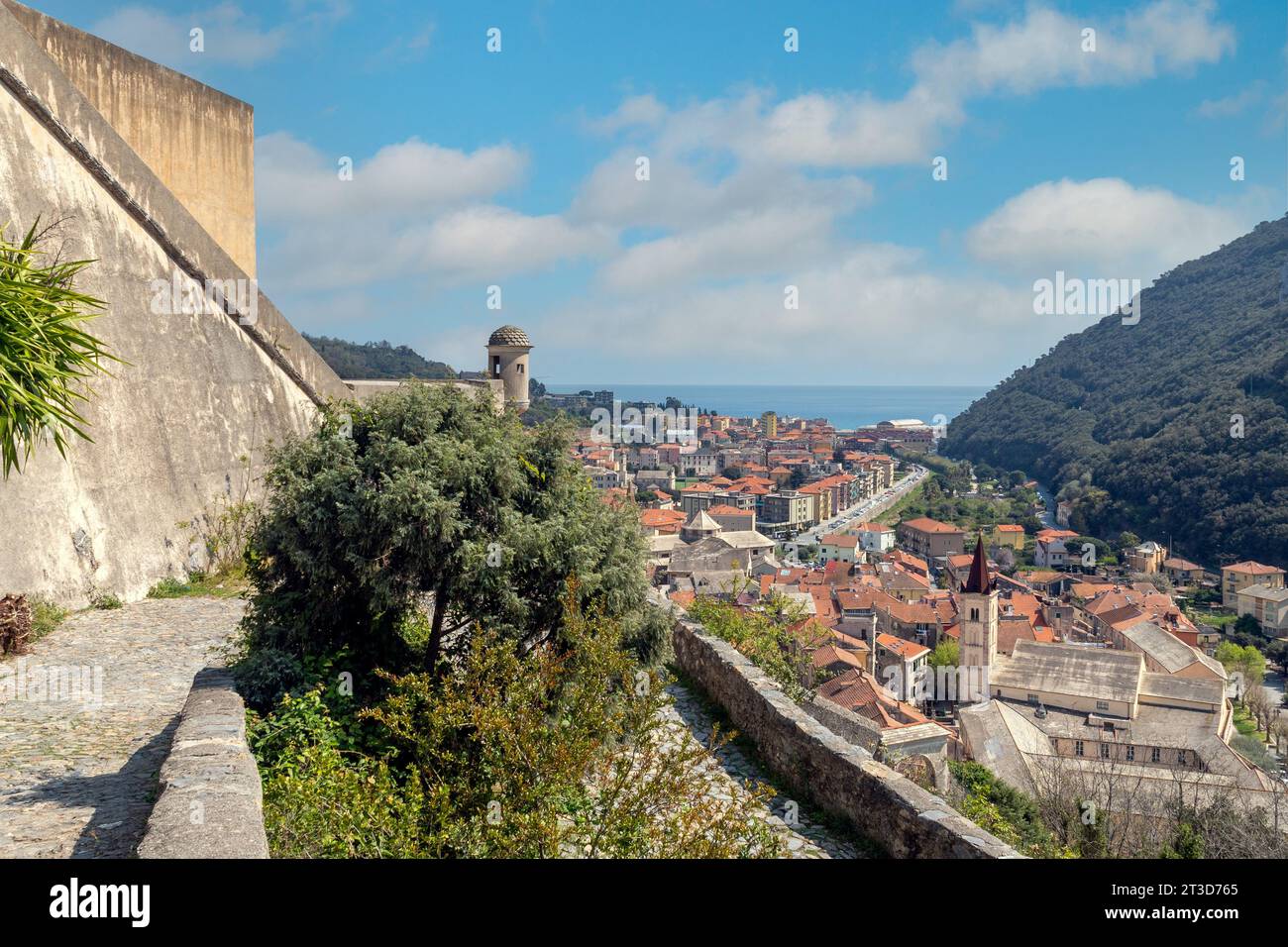 Blick vom Forte San Giovanni, einer spanischen Festung auf dem Hügel ...