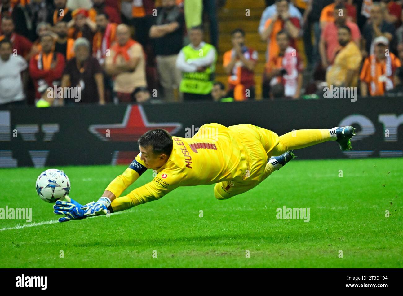Gruppe a uefa champions league 2023 24 -Fotos und -Bildmaterial in ...