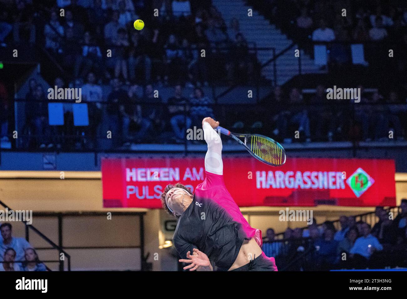 Wien, Österreich. 25. Oktober 2023. Ben Shelton (USA) spielt gegen ...