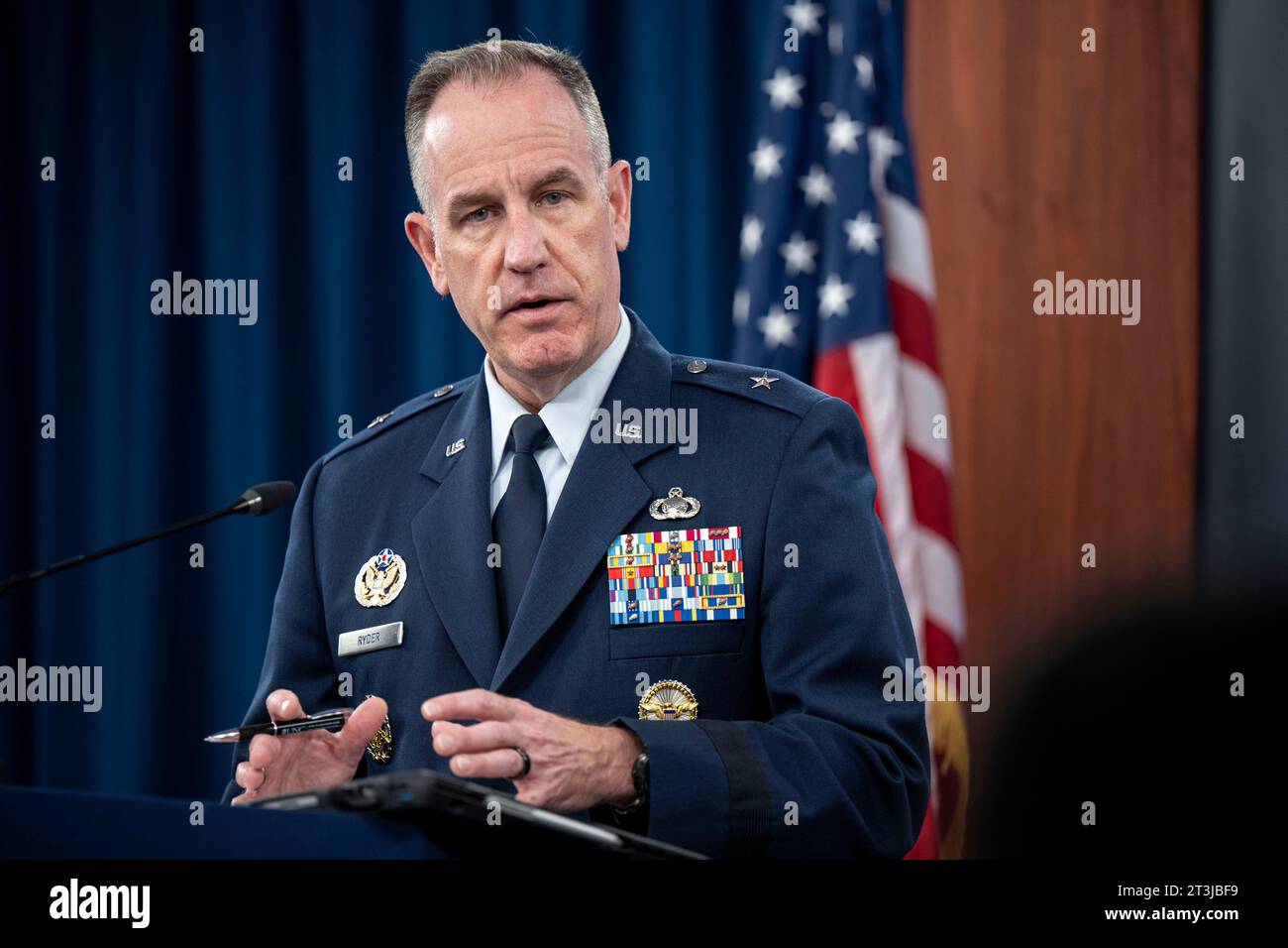 Hamas hamas terrorist -Fotos und -Bildmaterial in hoher Auflösung ...