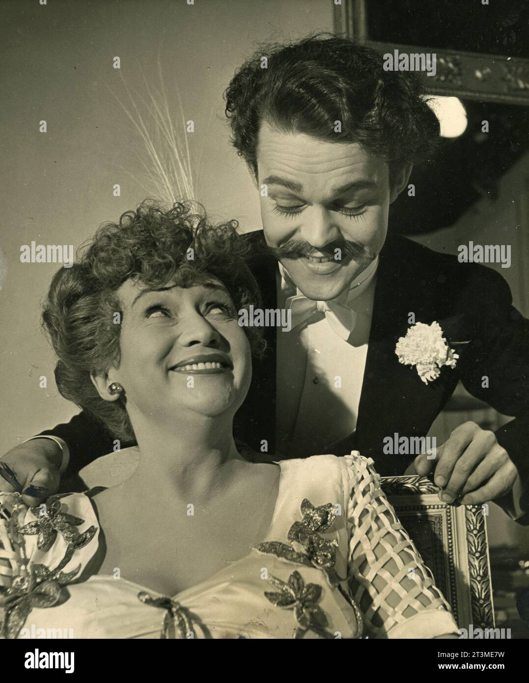 Die dänische Schauspielerin Liva Weel und die Schauspielerin Preben ...