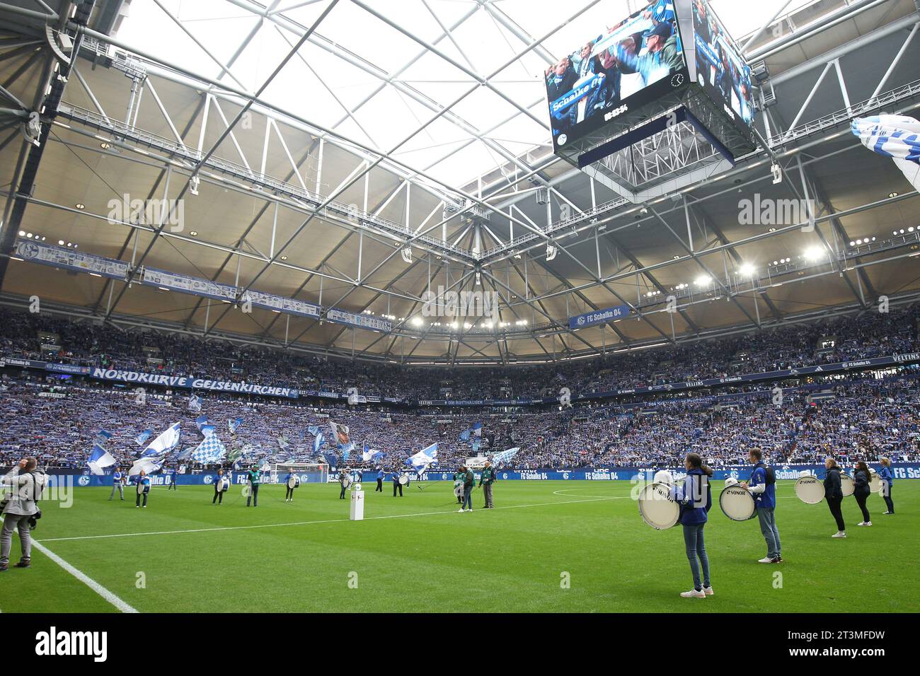 Veltins arena steigerlied -Fotos und -Bildmaterial in hoher Auflösung – Alamy