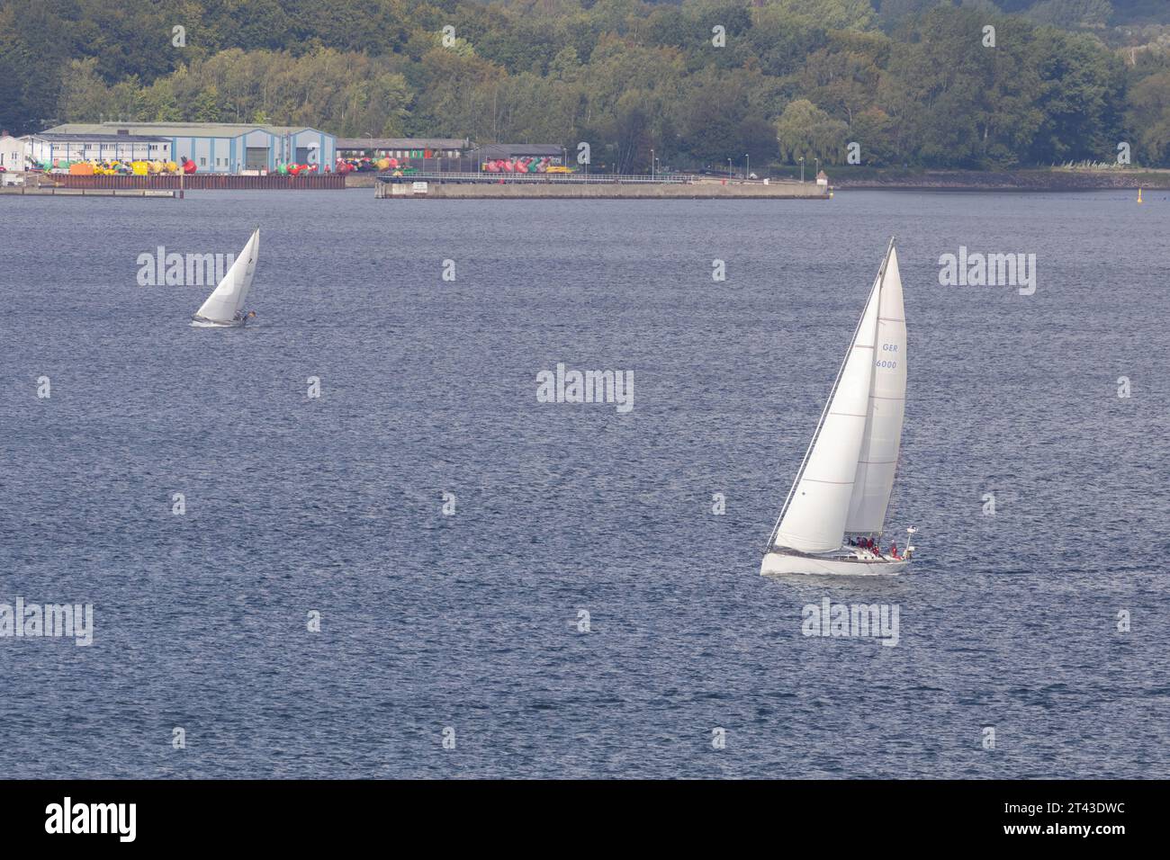Segelboot im hafen von kiel -Fotos und -Bildmaterial in hoher Auflösung ...