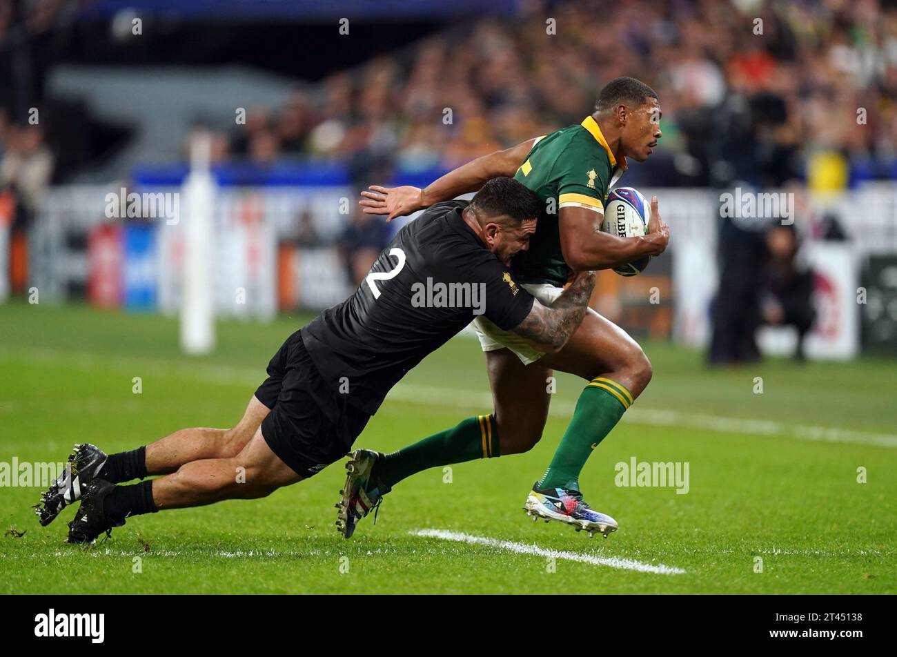 Der Neuseeländer Codie Taylor kämpft im Finale der Rugby ...