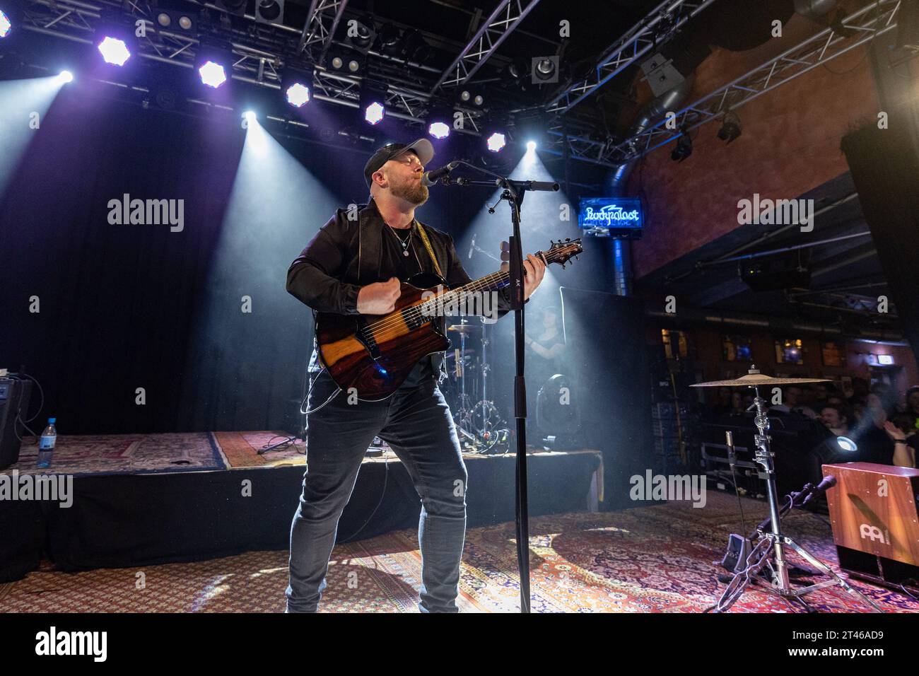 Der irische Sänger RYAN SHERIDAN beim Live Auftritt auf dem Crossroads ...
