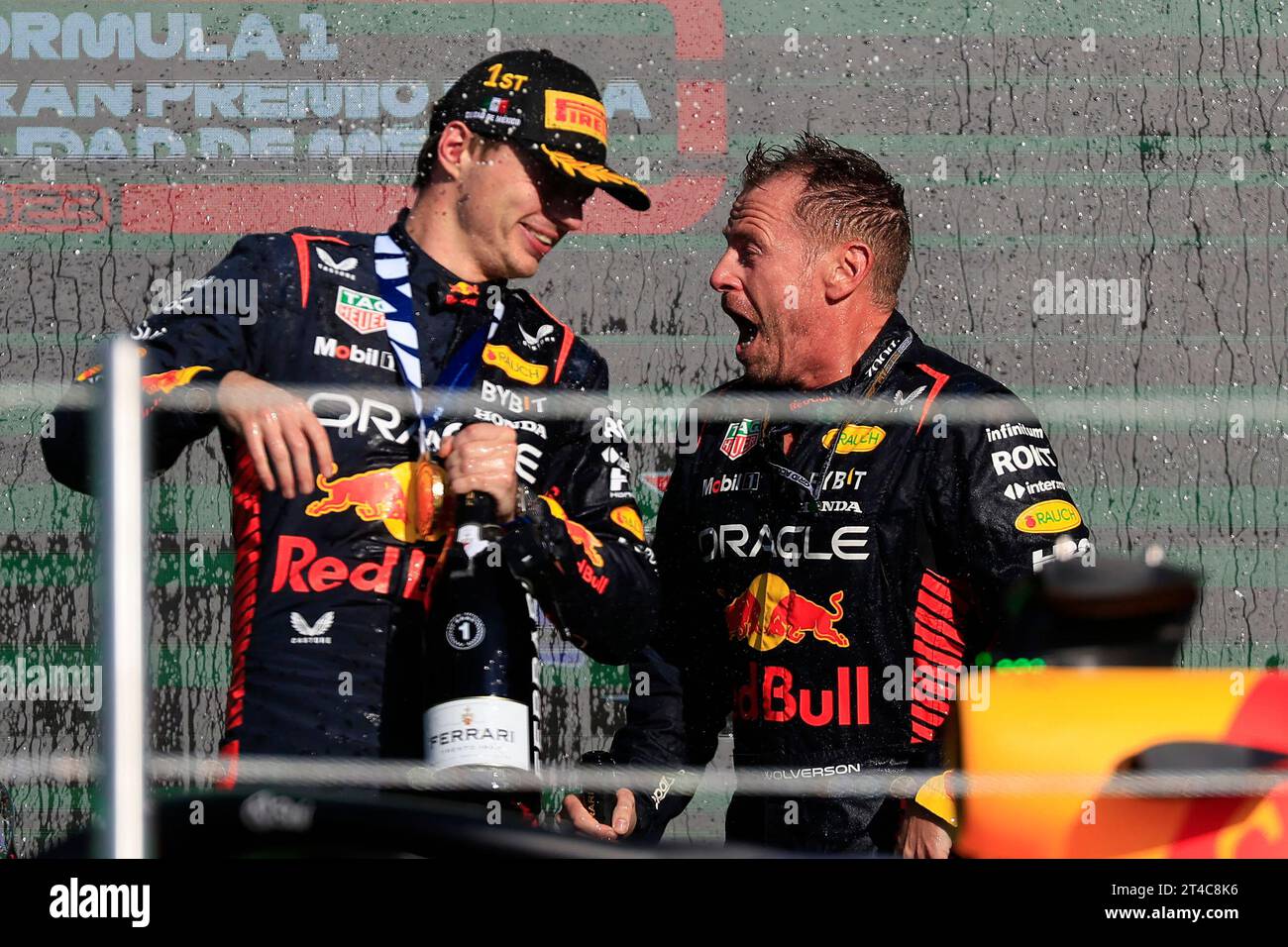 Red bull racing renningenieur -Fotos und -Bildmaterial in hoher ...