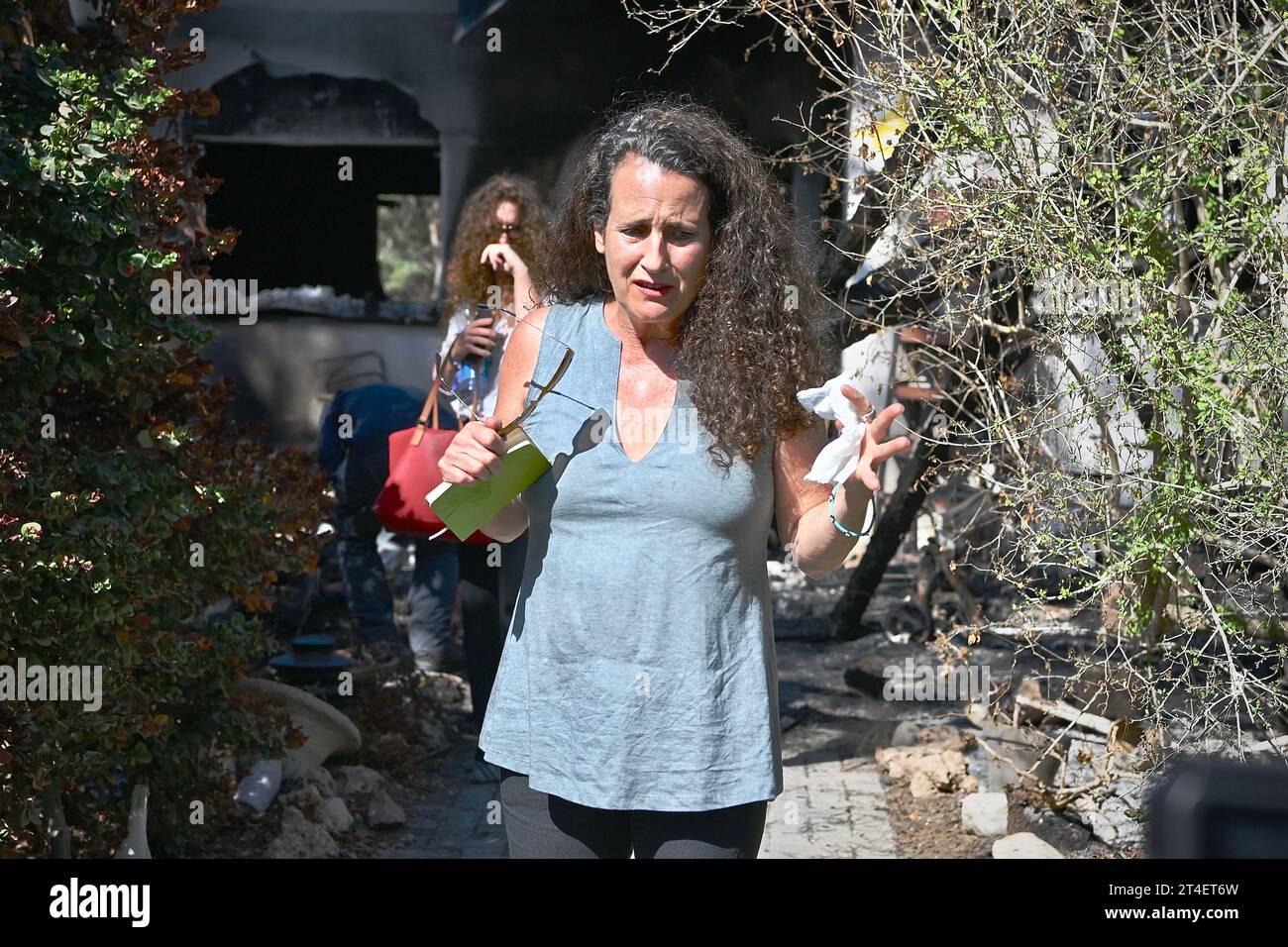 Nir Oz Kibbutz, Israel. 30. Oktober 2023. Die Überlebende Hadas ...