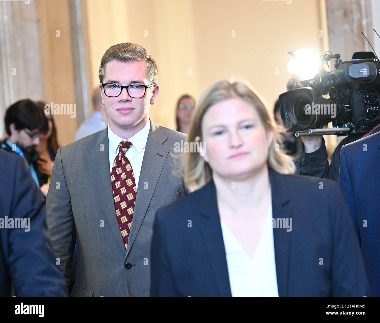 31. Oktober 2023, Bayern, München: AFD-Politiker Daniel Halemba (l ...