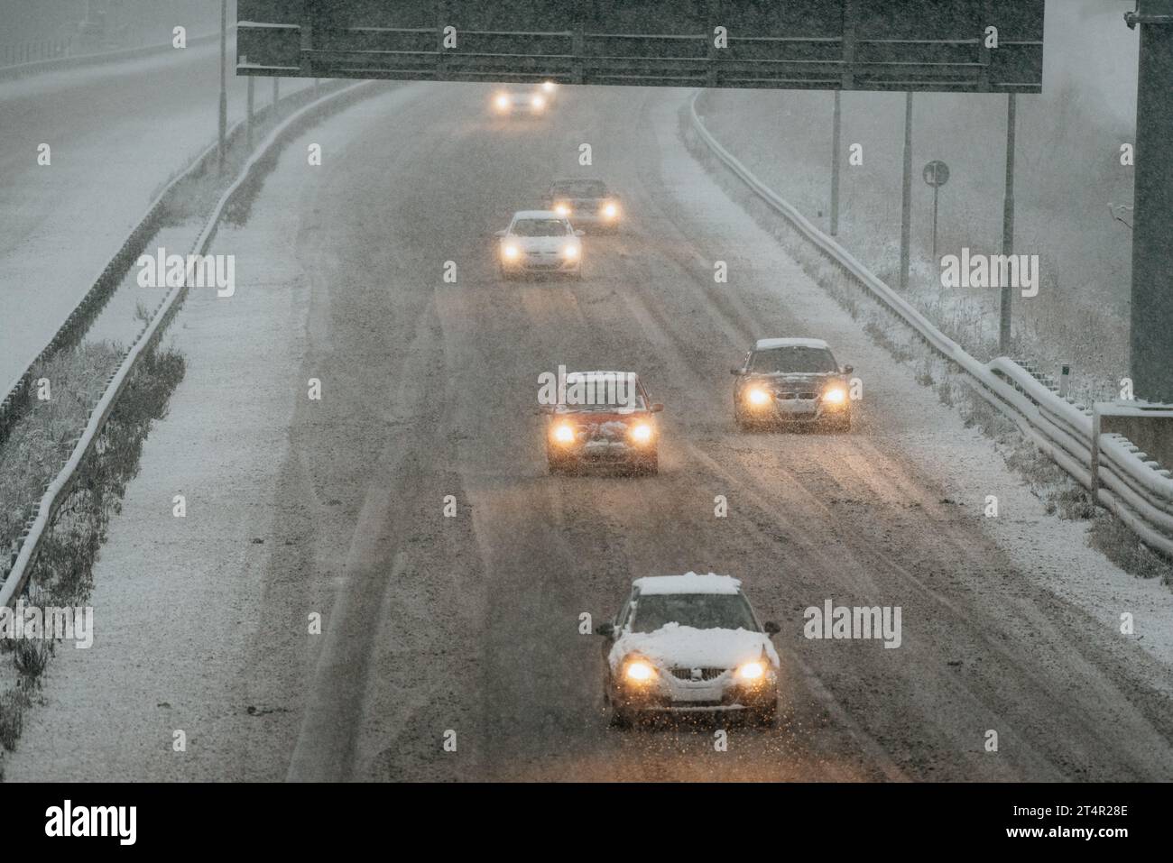 Starke Schneefälle stören die Fahrt in den midlands der A14 bei ... Starke Schneefälle stören die Fahrt in den midlands der A14 bei ...