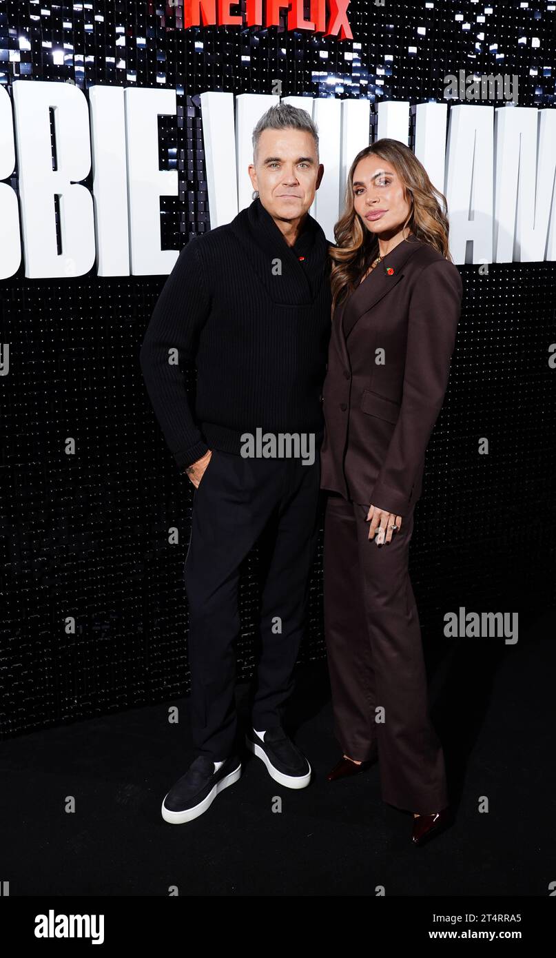 Robbie Williams und Ayda Field kommen zur Veröffentlichung des ...
