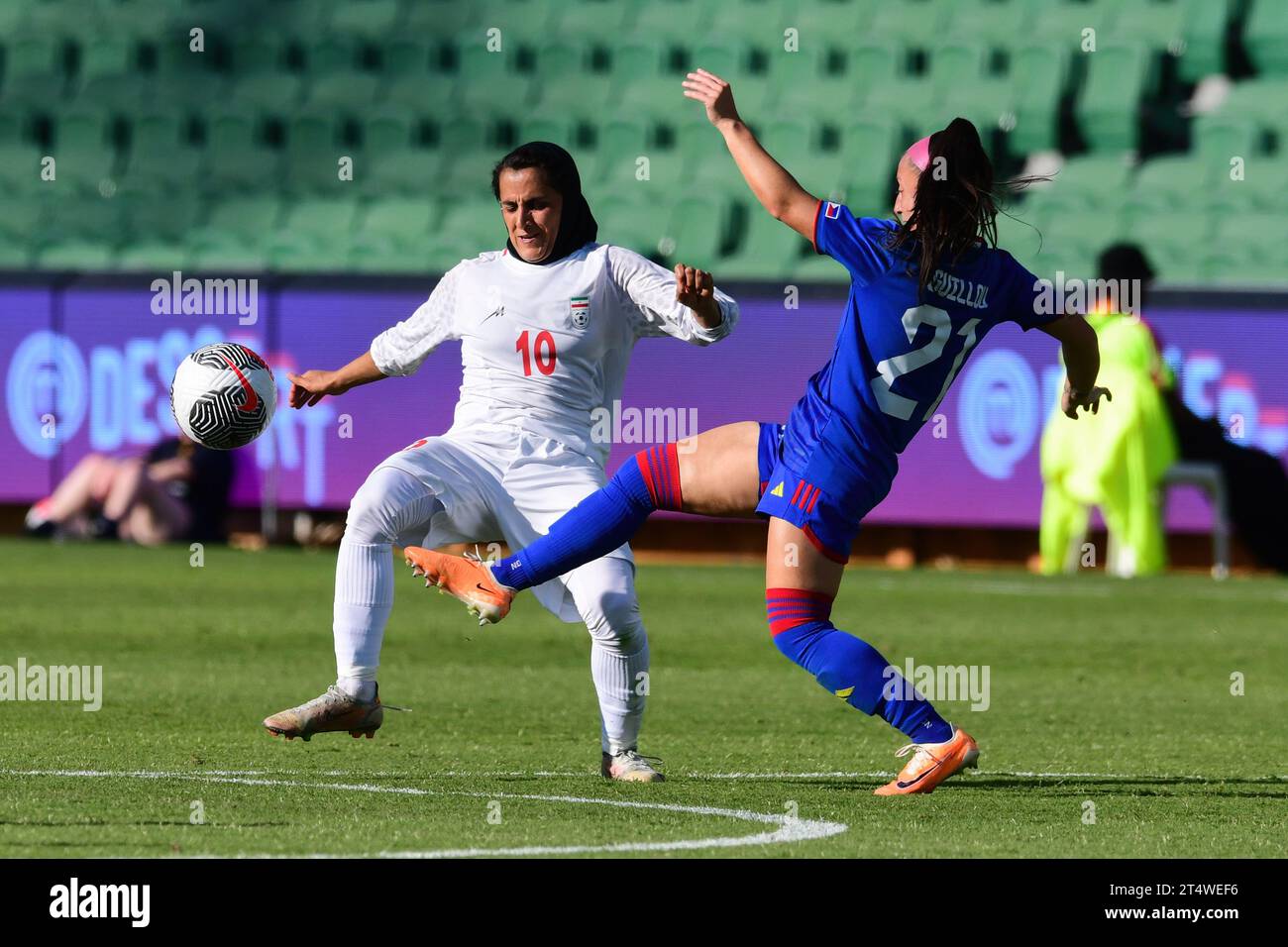 Behnaz taherkhani -Fotos und -Bildmaterial in hoher Auflösung – Alamy